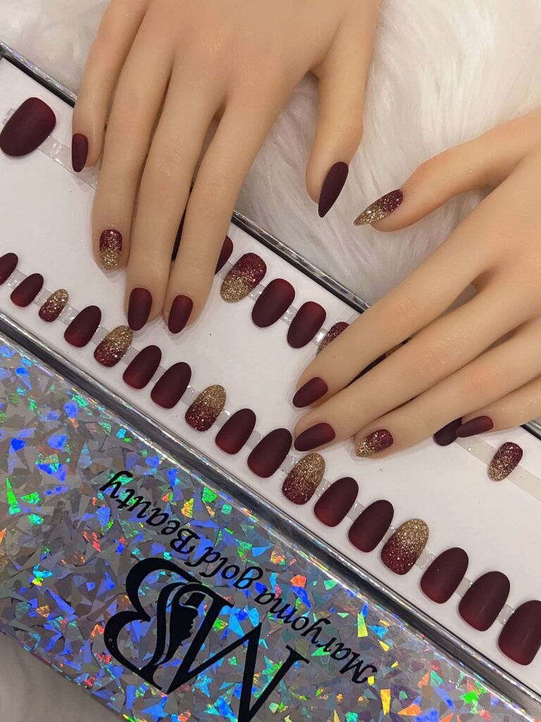 matt maroon with ombre glitter - Maryoma Beauty